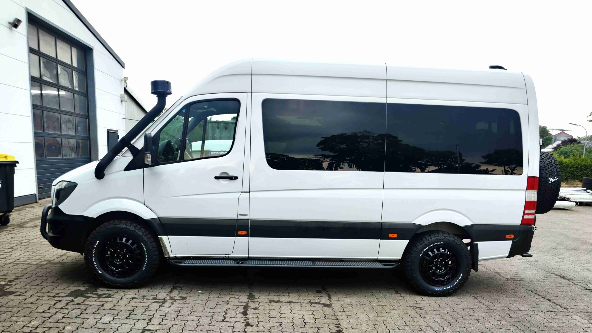 265/65R18 | Borbet CW7 | VW Crafter 2E - RAW-OFFROAD